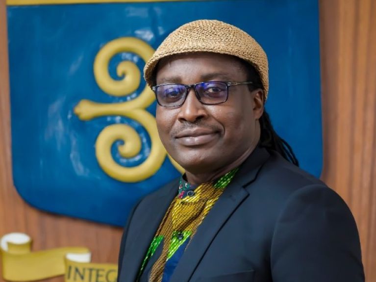 Wazi Apoh – Global Humanities Network